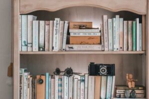 How To Store Binders On Bookshelf